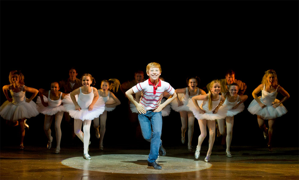 Billy Elliot Tickets | London Musicals | Victoria Palace Theatre